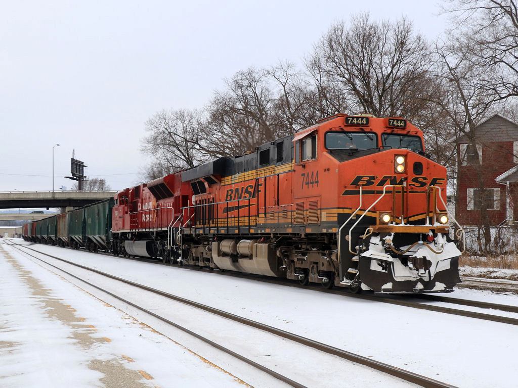 BNSF 7444